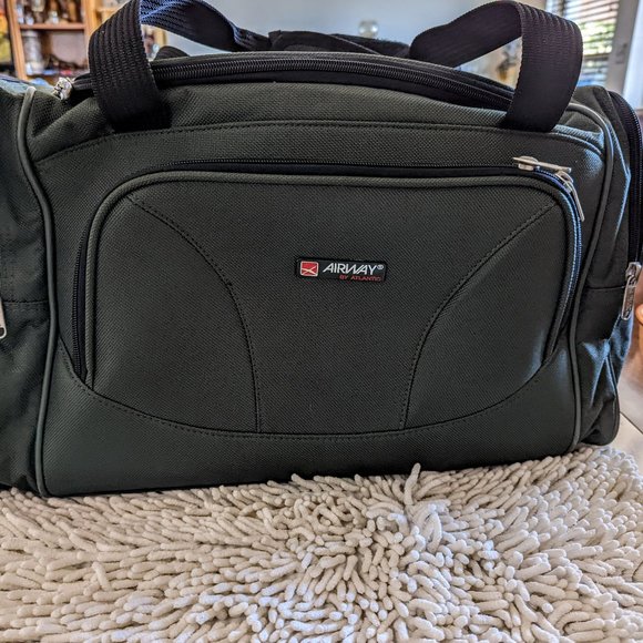 Airway by Atlantic | Bags | Airway By Atlantic Nylon Carry On Green ...
